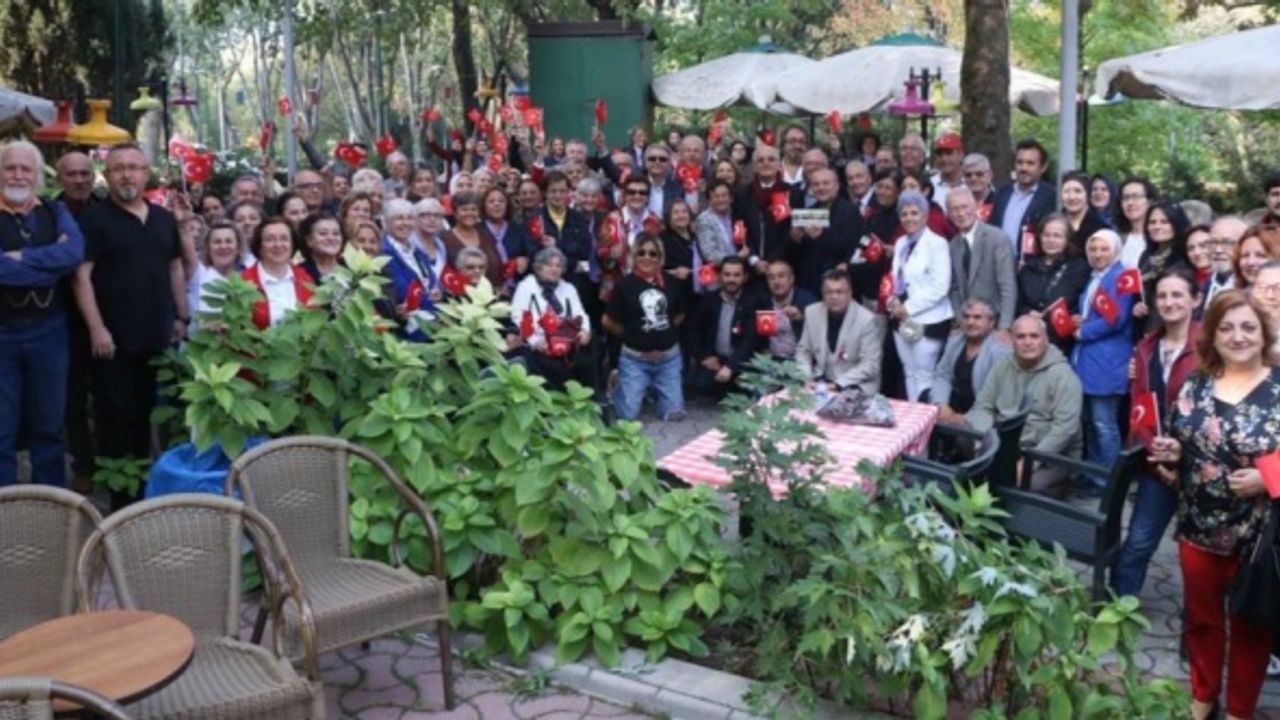 120 bin üyeli Eski Bursalılar Grubu geleneksel toplantıda buluştu ...